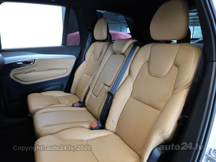 Balts Volvo XC90 2019 Tallina, ar dzinēja tilpumu 1.97 L un nobraukumu 94 tūkst. km par 42900 €, foto 14 vietnē AUTOMOTO.COM.LV
