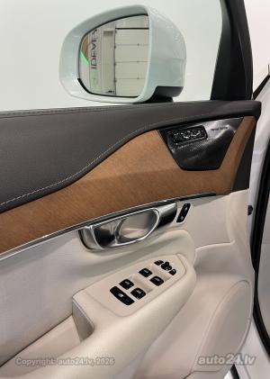 Balts Volvo XC90 2022 Tallina, ar dzinēja tilpumu 2.00 L un nobraukumu 147 tūkst. km par 35990 €, foto 19 vietnē AUTOMOTO.COM.LV