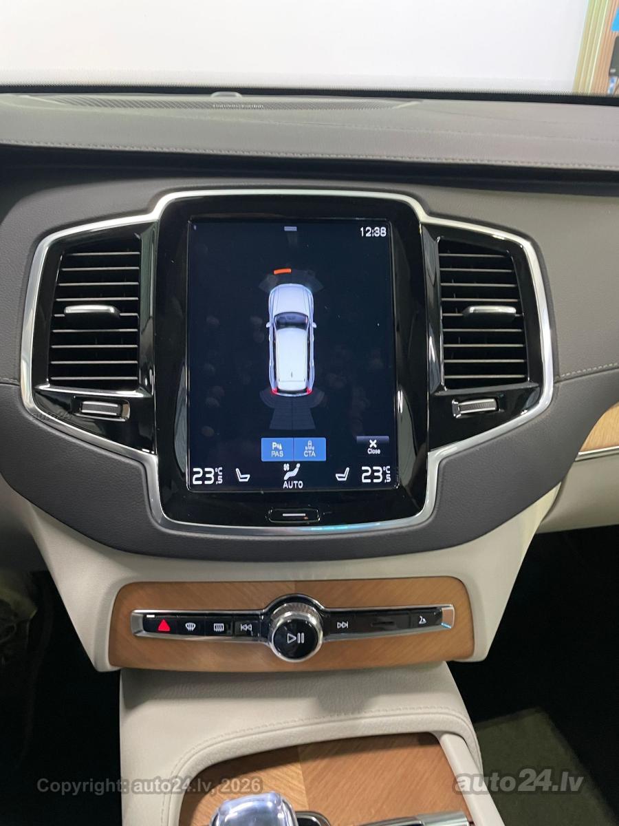 Balts Volvo XC90 2022 Tallina, ar dzinēja tilpumu 2.00 L un nobraukumu 147 tūkst. km par 35990 €, foto 22 vietnē AUTOMOTO.COM.LV
