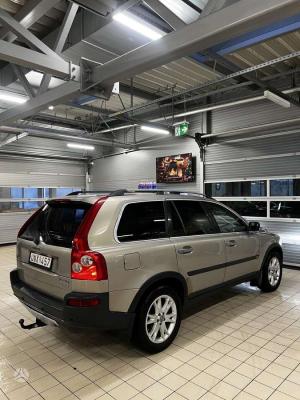 Yellow Volvo XC90 2005 in Vilnius, with an engine capacity of 2.52 L and mileage of 35 thousand km for 2450 €, photo 5 on AUTOMOTO.COM.LV