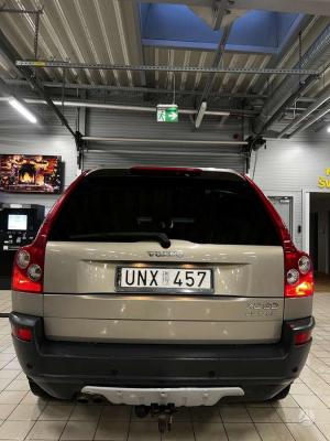 Yellow Volvo XC90 2005 in Vilnius, with an engine capacity of 2.52 L and mileage of 35 thousand km for 2450 €, photo 6 on AUTOMOTO.COM.LV