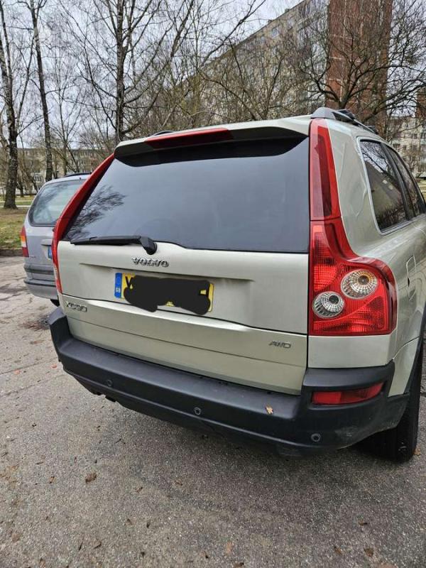 Dzeltens Volvo XC90 2005 Viļņa, ar dzinēja tilpumu 2.40 L un nobraukumu 250 tūkst. km par 3000 €, foto 5 vietnē AUTOMOTO.COM.LV