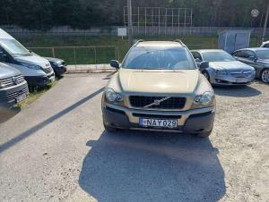 Yellow Volvo XC90 2005 in Vilnius, with an engine capacity of 2.40 L and mileage of 388 thousand km for 1600 €, photo 3 on AUTOMOTO.COM.LV