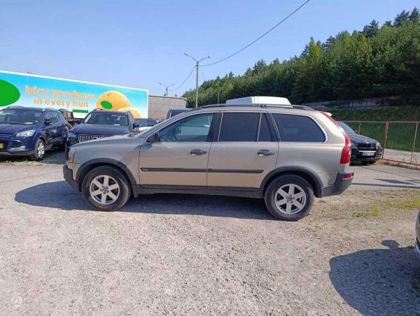 Желтый Вольво ХС90 2005 в Вильнюс, объемом двигателя 2.40 л и пробегом 388 тыс. км за 1600 €, фото 7 на AUTOMOTO.COM.LV