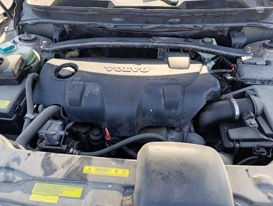 Yellow Volvo XC90 2005 in Vilnius, with an engine capacity of 2.40 L and mileage of 388 thousand km for 1600 €, photo 19 on AUTOMOTO.COM.LV