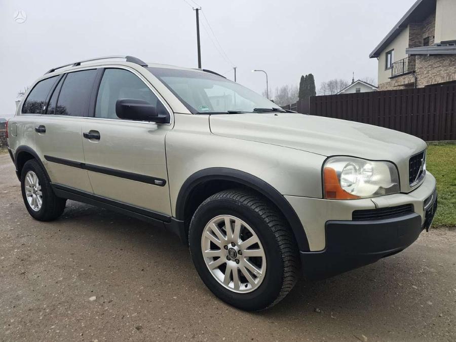 Yellow Volvo XC90 2006 in Kaunas, with an engine capacity of 2.40 L and mileage of 283 thousand km for 4450 €, photo 4 on AUTOMOTO.COM.LV