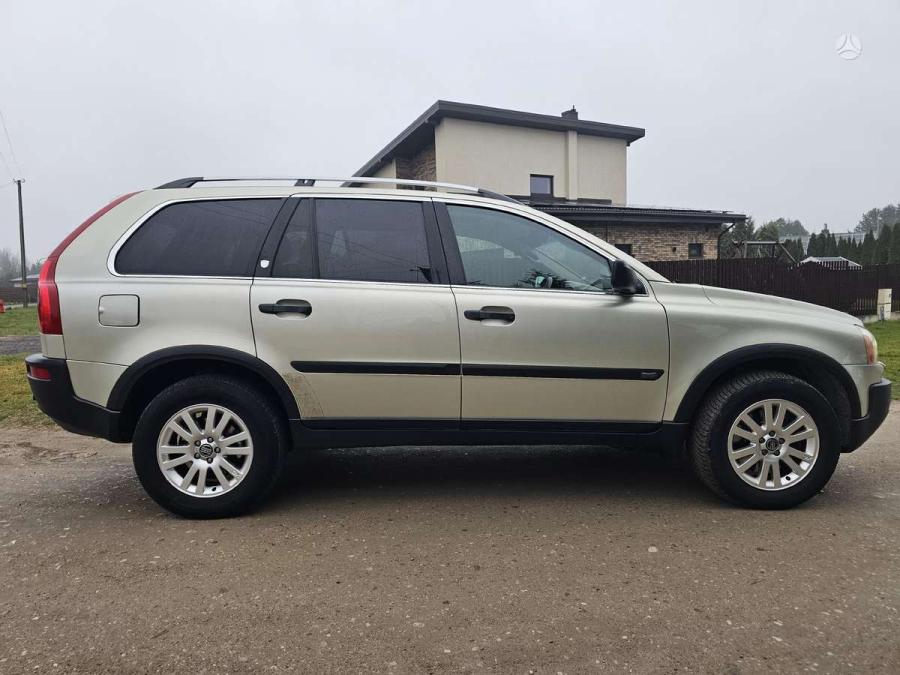 Yellow Volvo XC90 2006 in Kaunas, with an engine capacity of 2.40 L and mileage of 283 thousand km for 4450 €, photo 6 on AUTOMOTO.COM.LV