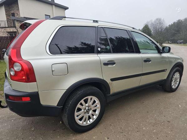 Yellow Volvo XC90 2006 in Kaunas, with an engine capacity of 2.40 L and mileage of 283 thousand km for 4450 €, photo 7 on AUTOMOTO.COM.LV