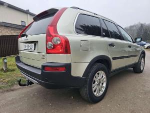 Yellow Volvo XC90 2006 in Kaunas, with an engine capacity of 2.40 L and mileage of 283 thousand km for 4450 €, photo 8 on AUTOMOTO.COM.LV