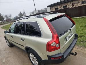 Yellow Volvo XC90 2006 in Kaunas, with an engine capacity of 2.40 L and mileage of 283 thousand km for 4450 €, photo 17 on AUTOMOTO.COM.LV