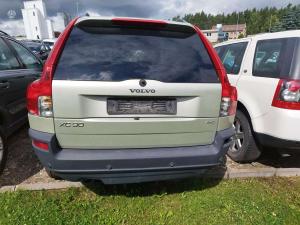 Yellow Volvo XC90 2006 in Utena, with an engine capacity of 2.40 L and mileage of 311 thousand km for 2500 €, photo 6 on AUTOMOTO.COM.LV