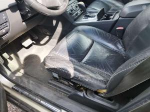Yellow Volvo XC90 2006 in Utena, with an engine capacity of 2.40 L and mileage of 311 thousand km for 2500 €, photo 10 on AUTOMOTO.COM.LV