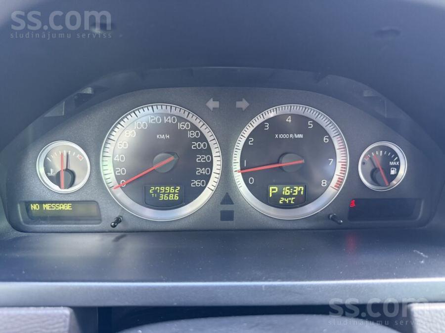 Dzeltens Volvo XC90 2007 Talsi, ar dzinēja tilpumu 3.20 L un nobraukumu 280 tūkst. km par 3700 €, foto 13 vietnē AUTOMOTO.COM.LV