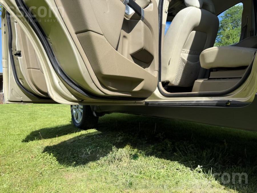 Dzeltens Volvo XC90 2007 Talsi, ar dzinēja tilpumu 3.20 L un nobraukumu 280 tūkst. km par 3700 €, foto 16 vietnē AUTOMOTO.COM.LV