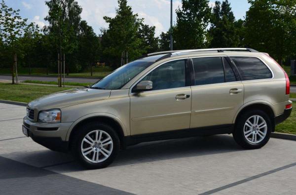 Yellow Volvo XC90 2007 in Siauliai, with an engine capacity of 3.19 L and mileage of 310 thousand km for 4200 €, photo 2 on AUTOMOTO.COM.LV