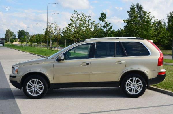 Yellow Volvo XC90 2007 in Siauliai, with an engine capacity of 3.19 L and mileage of 310 thousand km for 4200 €, photo 3 on AUTOMOTO.COM.LV