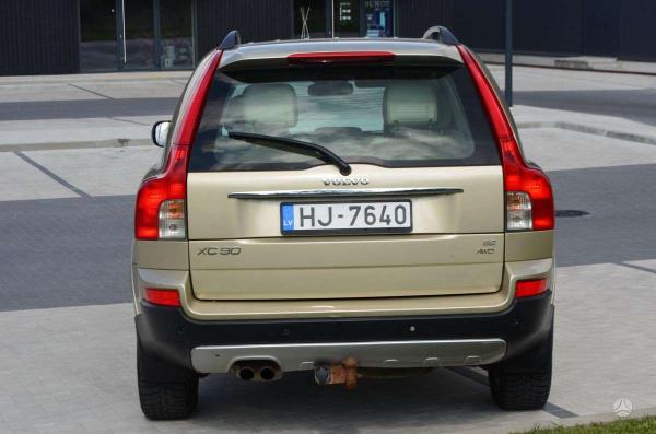 Yellow Volvo XC90 2007 in Siauliai, with an engine capacity of 3.19 L and mileage of 310 thousand km for 4200 €, photo 8 on AUTOMOTO.COM.LV