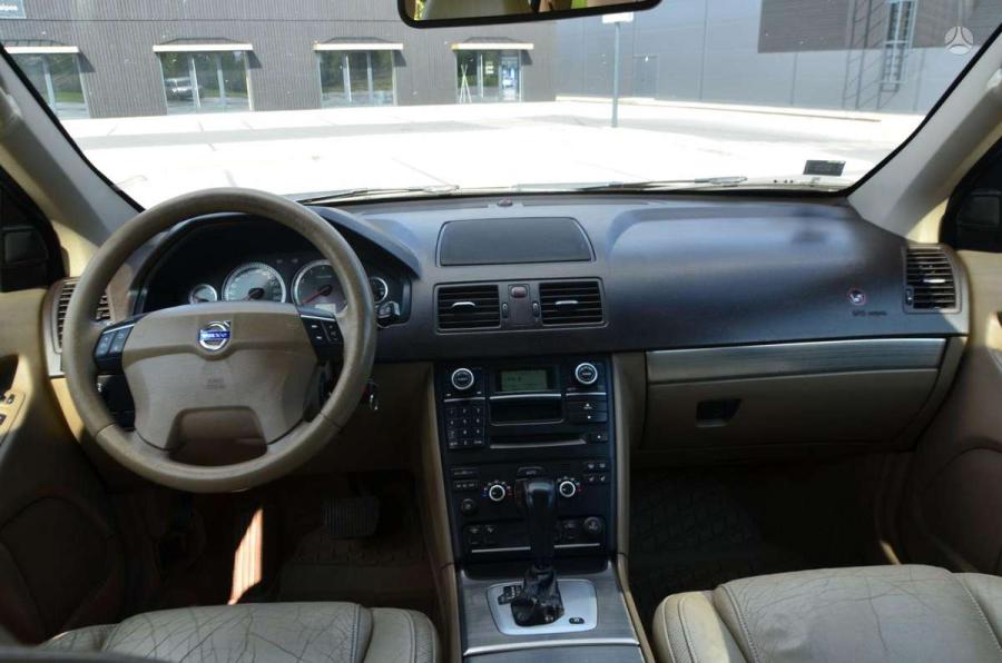 Dzeltens Volvo XC90 2007 Šauļi, ar dzinēja tilpumu 3.19 L un nobraukumu 310 tūkst. km par 4200 €, foto 24 vietnē AUTOMOTO.COM.LV