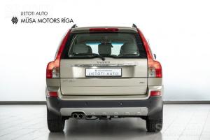 Yellow Volvo XC90 2008 in Riga, with an engine capacity of 2.40 L and mileage of 224 thousand km for 5590 €, photo 5 on AUTOMOTO.COM.LV