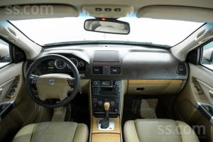 Yellow Volvo XC90 2008 in Riga, with an engine capacity of 2.40 L and mileage of 224 thousand km for 5590 €, photo 7 on AUTOMOTO.COM.LV