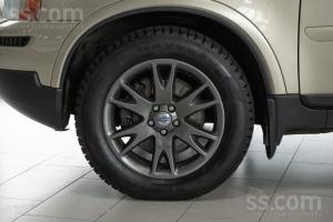 Yellow Volvo XC90 2008 in Riga, with an engine capacity of 2.40 L and mileage of 224 thousand km for 5590 €, photo 13 on AUTOMOTO.COM.LV