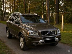 Yellow Volvo XC90 2014 in Vilnius, with an engine capacity of 2.40 L and mileage of 258 thousand km for 12700 €, photo 5 on AUTOMOTO.COM.LV