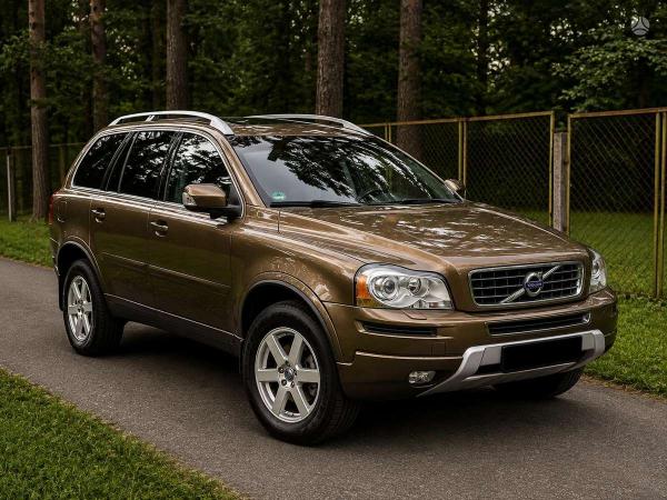 Yellow Volvo XC90 2014 in Vilnius, with an engine capacity of 2.40 L and mileage of 258 thousand km for 12700 €, photo 6 on AUTOMOTO.COM.LV