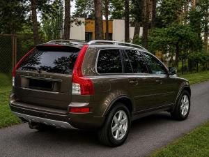 Yellow Volvo XC90 2014 in Vilnius, with an engine capacity of 2.40 L and mileage of 258 thousand km for 12700 €, photo 7 on AUTOMOTO.COM.LV