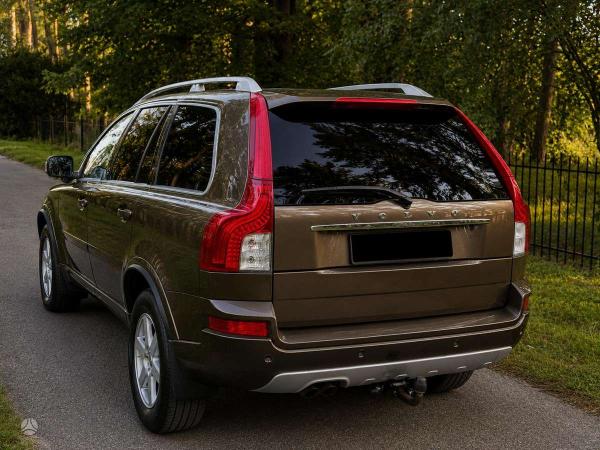 Yellow Volvo XC90 2014 in Vilnius, with an engine capacity of 2.40 L and mileage of 258 thousand km for 12700 €, photo 10 on AUTOMOTO.COM.LV