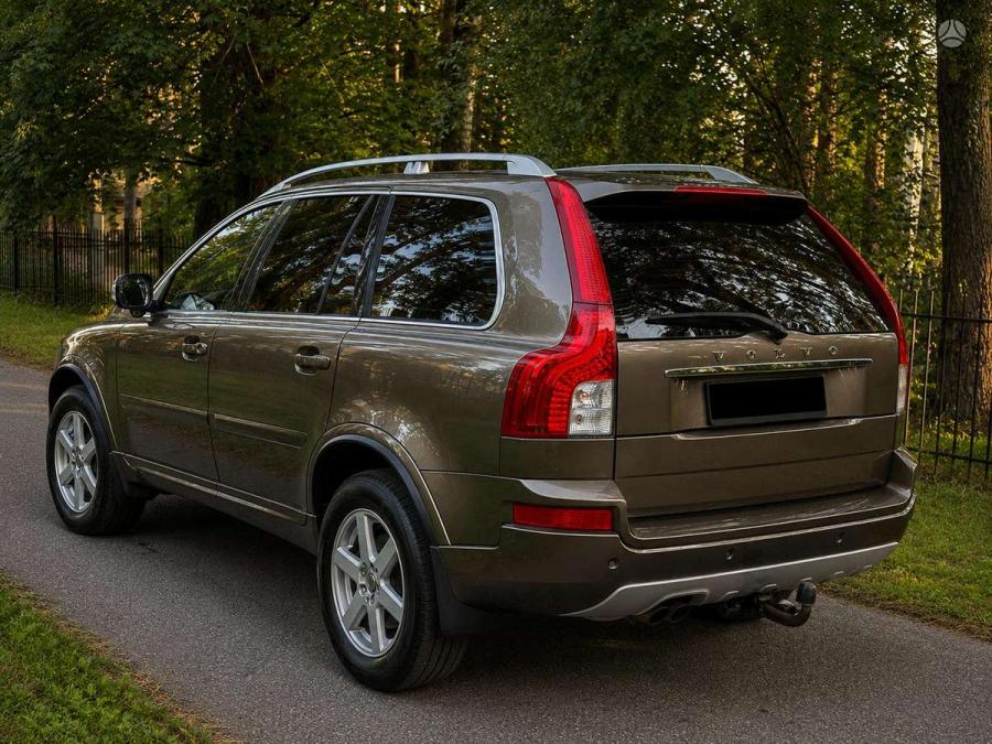 Yellow Volvo XC90 2014 in Vilnius, with an engine capacity of 2.40 L and mileage of 258 thousand km for 12700 €, photo 11 on AUTOMOTO.COM.LV