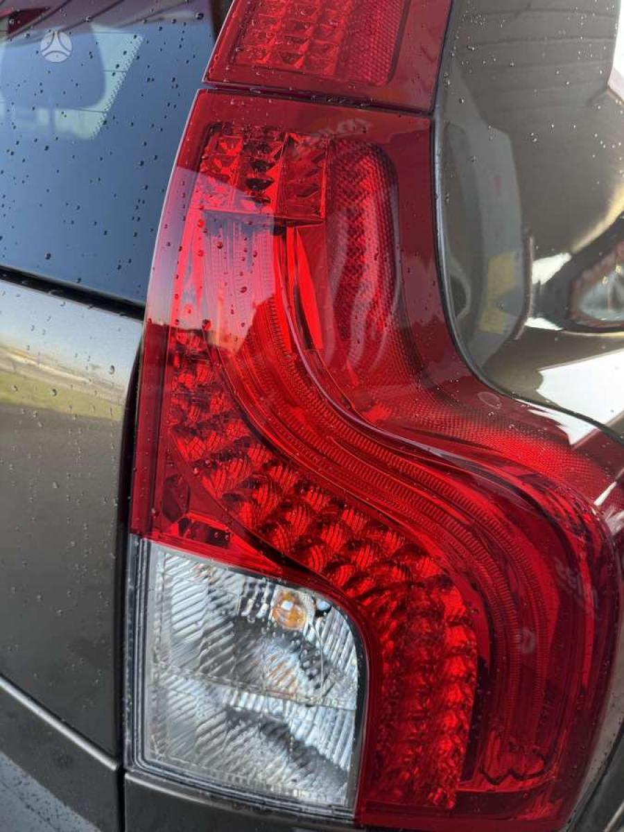 Yellow Volvo XC90 2014 in Vilnius, with an engine capacity of 2.40 L and mileage of 258 thousand km for 12700 €, photo 28 on AUTOMOTO.COM.LV