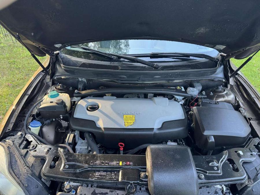 Yellow Volvo XC90 2014 in Vilnius, with an engine capacity of 2.40 L and mileage of 258 thousand km for 12700 €, photo 30 on AUTOMOTO.COM.LV