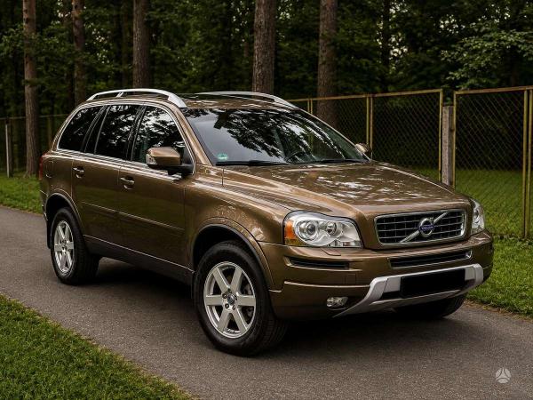 Yellow Volvo XC90 2014 in Vilnius, with an engine capacity of 2.40 L and mileage of 258 thousand km for 12690 €, photo 6 on AUTOMOTO.COM.LV