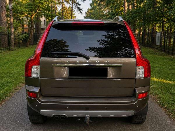 Yellow Volvo XC90 2014 in Vilnius, with an engine capacity of 2.40 L and mileage of 258 thousand km for 12700 €, photo 10 on AUTOMOTO.COM.LV