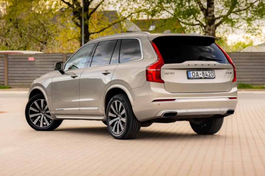 Желтый Вольво ХС90 2015 в Рига, объемом двигателя 2.00 л и пробегом 218 тыс. км за 27600 €, фото 5 на AUTOMOTO.COM.LV