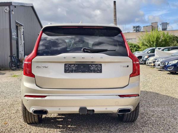 Yellow Volvo XC90 2016 in Siauliai, with an engine capacity of 1.97 L and mileage of 248 thousand km for 13500 €, photo 7 on AUTOMOTO.COM.LV