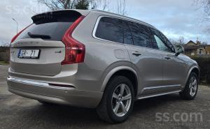 Yellow Volvo XC90 2022 in Jelgava, with an engine capacity of 2.00 L and mileage of 71 thousand km for 42500 €, photo 4 on AUTOMOTO.COM.LV