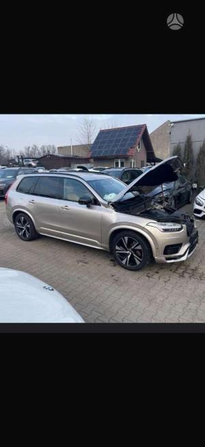 Dzeltens Volvo XC90 2024 Prienai, ar dzinēja tilpumu 1.97 L un nobraukumu 30 tūkst. km par 35999 €, foto  vietnē AUTOMOTO.COM.LV
