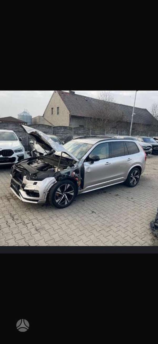 Dzeltens Volvo XC90 2024 Prienai, ar dzinēja tilpumu 1.97 L un nobraukumu 30 tūkst. km par 35999 €, foto 3 vietnē AUTOMOTO.COM.LV