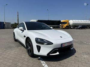 White Xiaomi SU7 2025 in Vilnius, with an engine capacity of 0.00 L and mileage of 17 thousand km for 59999 €, photo 5 on AUTOMOTO.COM.LV