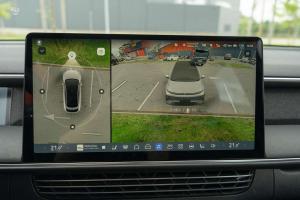 Pelēks Xpeng G6 2025 Viļņa, ar dzinēja tilpumu 0.00 L un nobraukumu 12 tūkst. km par 45000 €, foto 18 vietnē AUTOMOTO.COM.LV