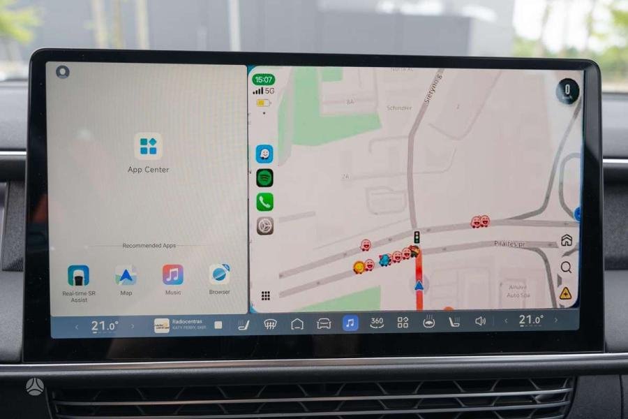 Pelēks Xpeng G6 2025 Viļņa, ar dzinēja tilpumu 0.00 L un nobraukumu 12 tūkst. km par 45000 €, foto 26 vietnē AUTOMOTO.COM.LV
