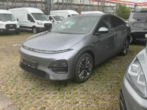 Pelēks Xpeng G6 2025 Viļņa, ar dzinēja tilpumu 0.00 L un nobraukumu 9 tūkst. km par 42222 €, foto  vietnē AUTOMOTO.COM.LV