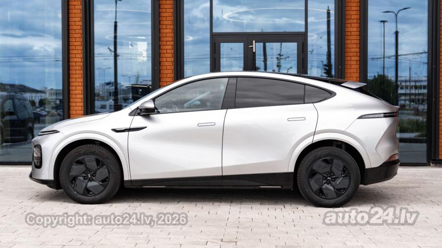 Pelēks Xpeng G6 2026 Tallina, ar dzinēja tilpumu 0.00 L un nobraukumu 3 tūkst. km par 51000 €, foto 3 vietnē AUTOMOTO.COM.LV