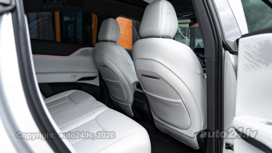Pelēks Xpeng G6 2026 Tallina, ar dzinēja tilpumu 0.00 L un nobraukumu 3 tūkst. km par 51000 €, foto 26 vietnē AUTOMOTO.COM.LV
