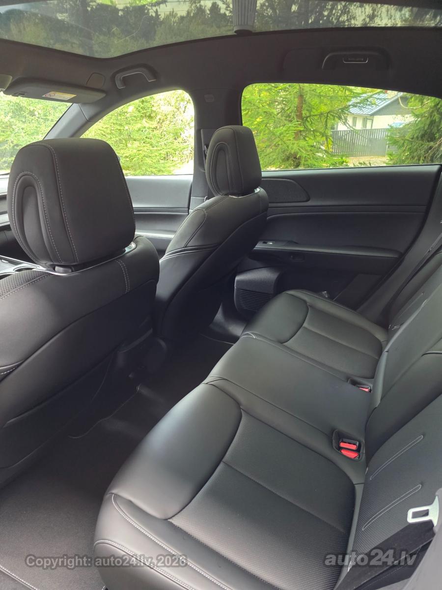 Pelēks Xpeng G6 2025 Tallina, ar dzinēja tilpumu 0.00 L un nobraukumu 30 tūkst. km par 39999 €, foto 9 vietnē AUTOMOTO.COM.LV