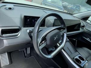 White Xpeng G9 2024 in Vilnius, with an engine capacity of 0.00 L and mileage of 41 thousand km for 56444 €, photo 8 on AUTOMOTO.COM.LV