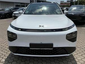 White Xpeng G9 2024 in Vilnius, with an engine capacity of 0.00 L and mileage of 41 thousand km for 56444 €, photo 17 on AUTOMOTO.COM.LV