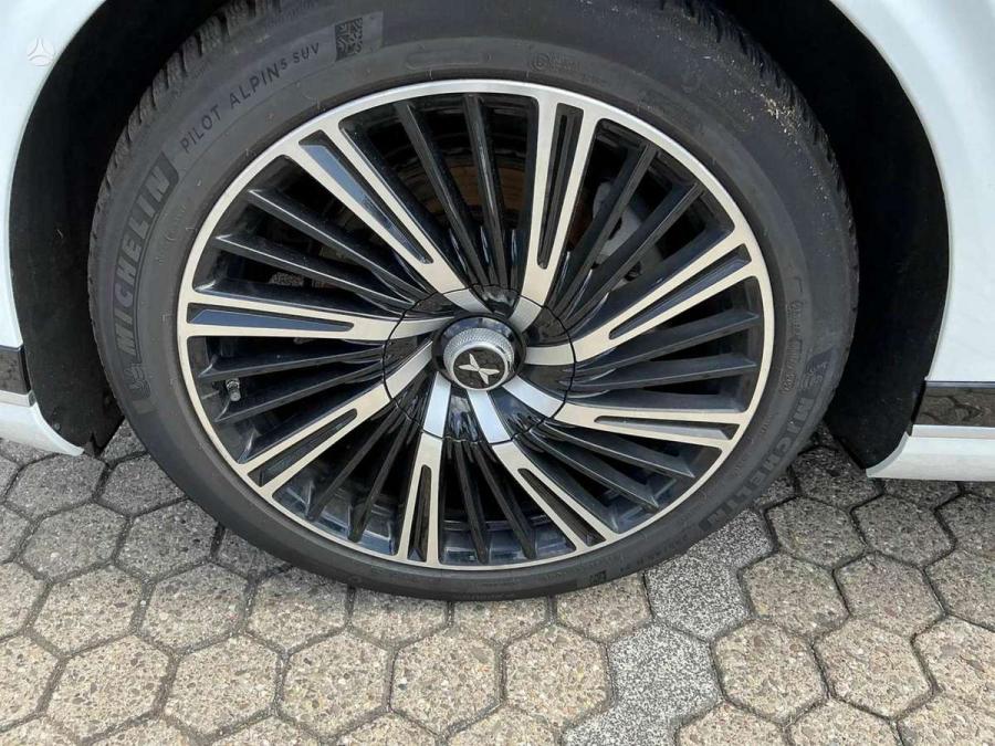 White Xpeng G9 2024 in Vilnius, with an engine capacity of 0.00 L and mileage of 41 thousand km for 56444 €, photo 19 on AUTOMOTO.COM.LV