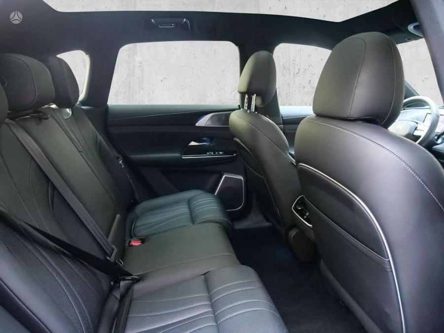 Balts Xpeng G9 2025 Viļņa, ar dzinēja tilpumu 0.00 L un nobraukumu 20 tūkst. km par 60960 €, foto 10 vietnē AUTOMOTO.COM.LV